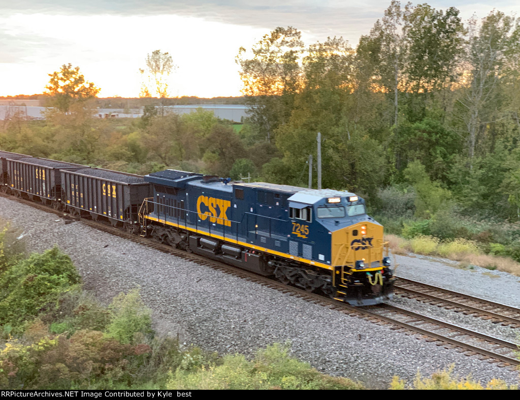 CSX 7245 on Q634